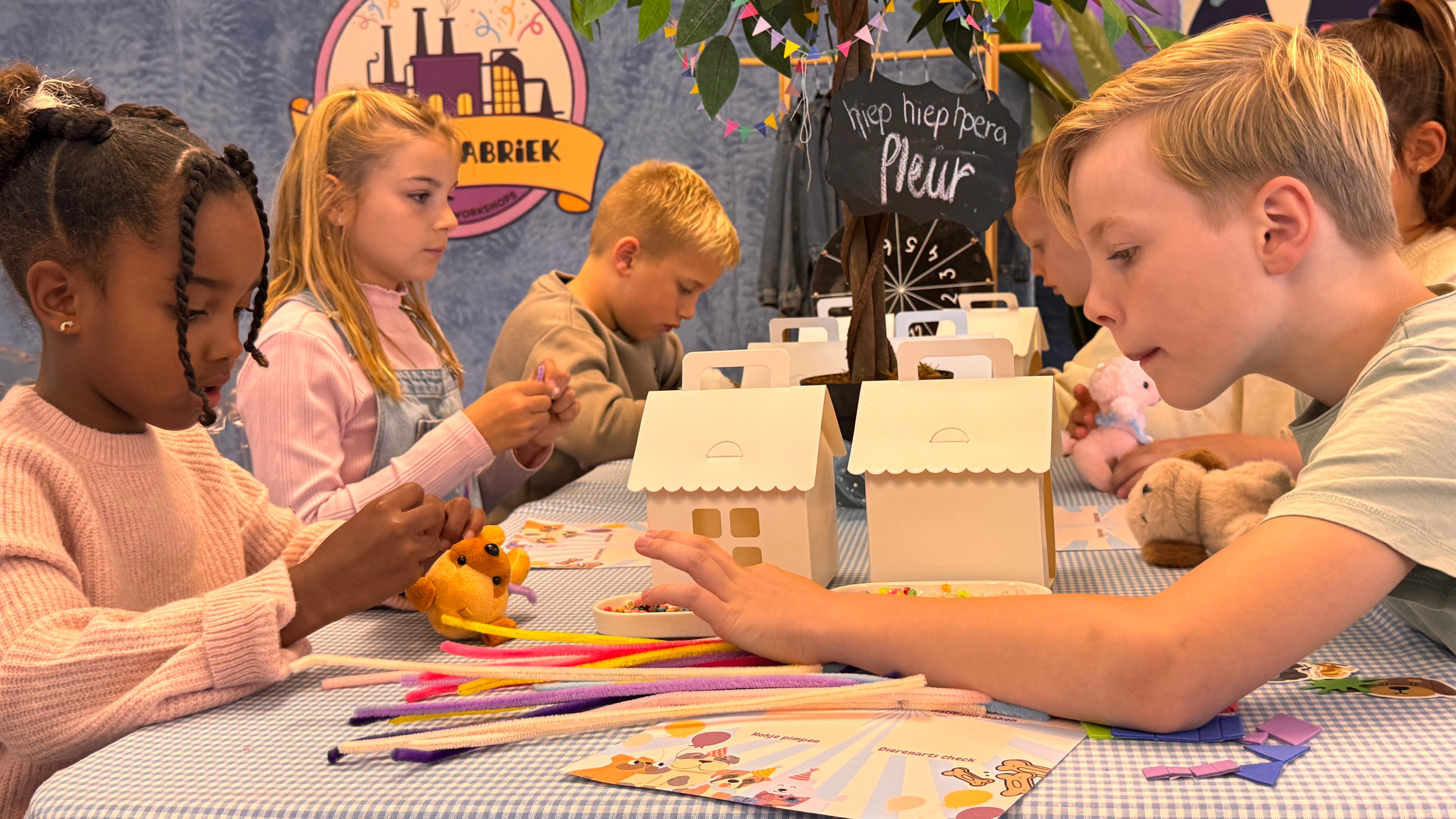 Adopteer een fluffy puppy party – De Fuif Fabriek